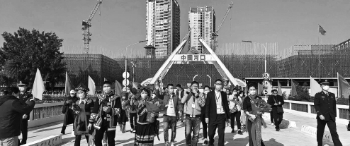 CROSS-BORDER LAND PORTS BUSTLING AGAIN AS RESTRICTIONS LIFTED